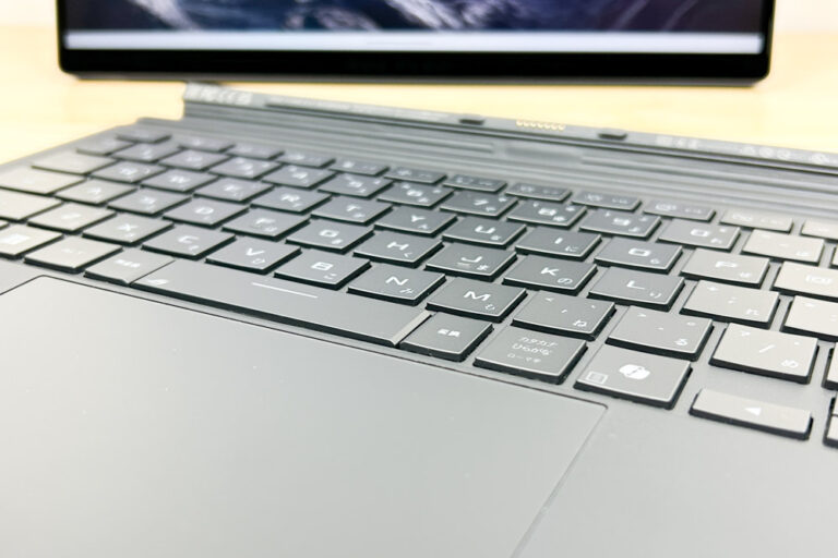 ASUS ROG Flow Z13 (2025) GZ302の実機レビュー - パソコンガイド